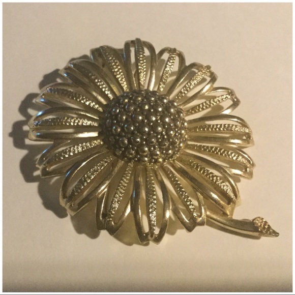 Sarah Coventry | Jewelry | Auction Pricevintage Sunflower Sign Sarahcov ...
